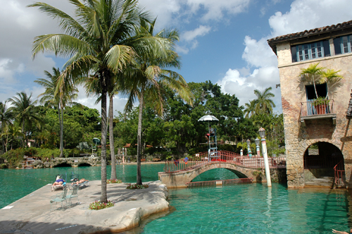 Floridians Love Their Swimming Pools More and More Gigantic ...